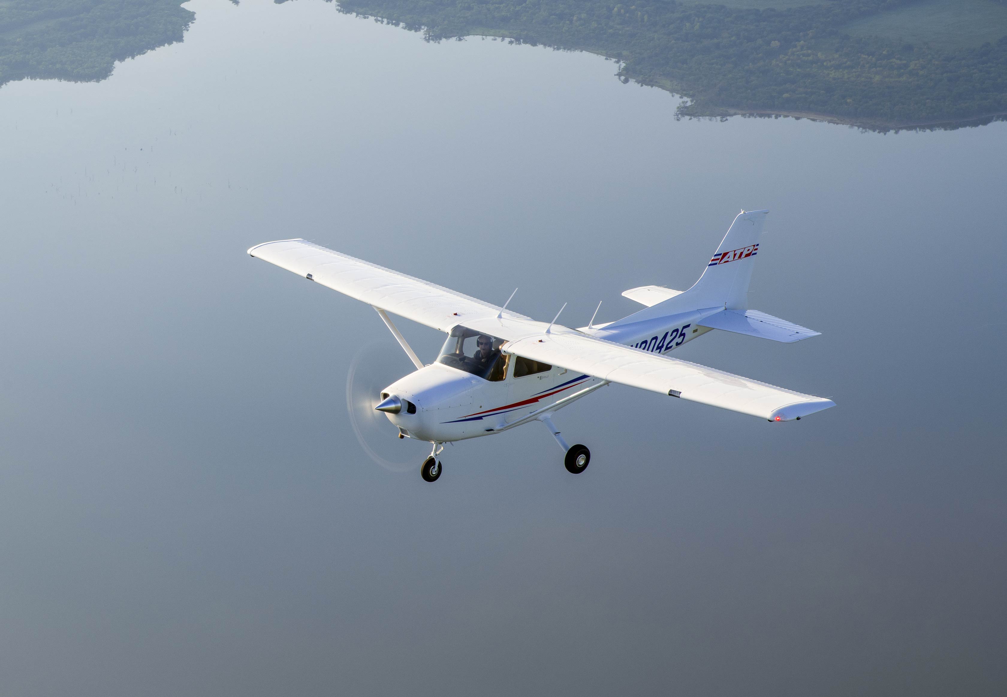 Cessna 172 Skyhawks / ATP Flight School