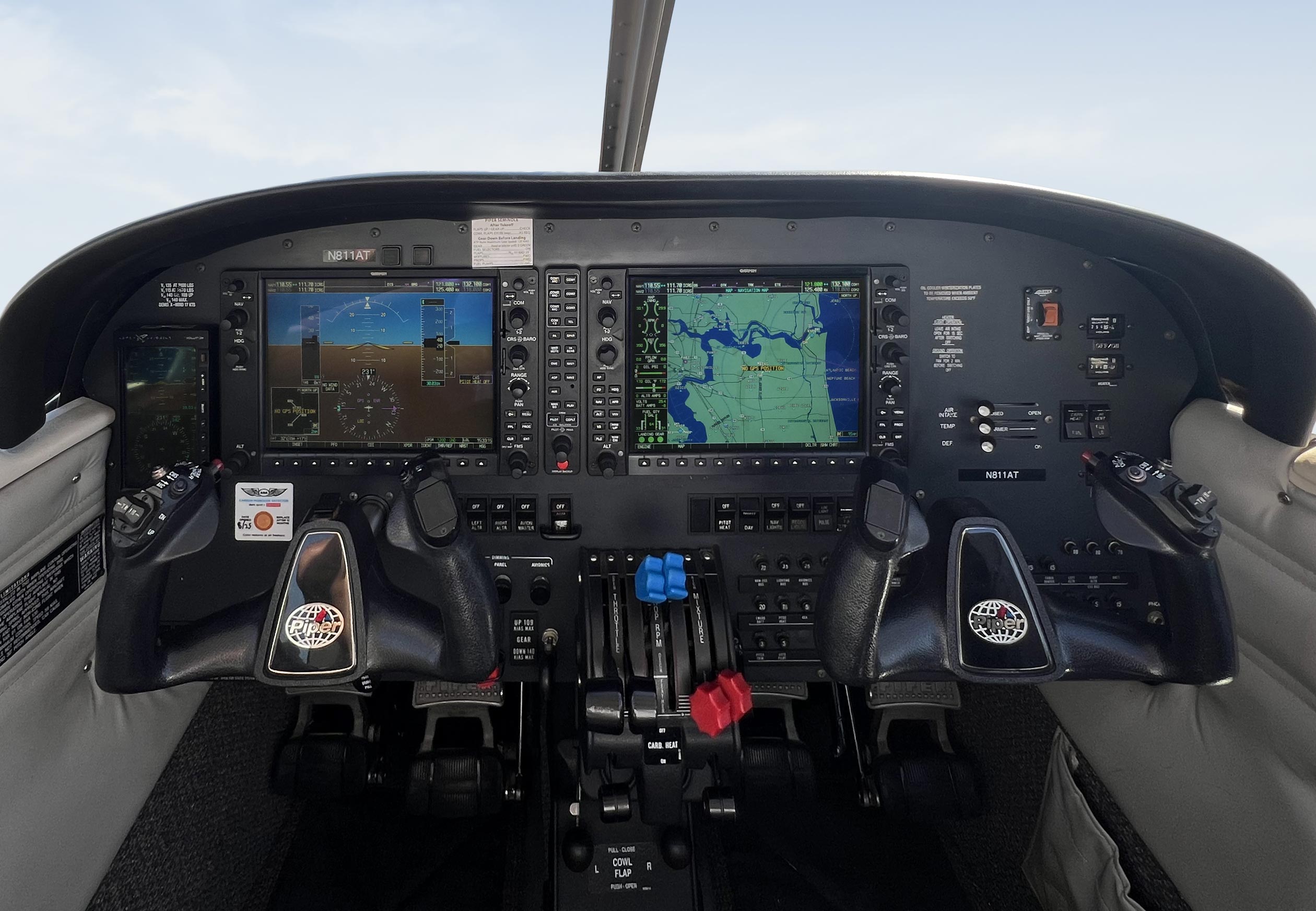 Multi-Engine Piper Seminole (PA-44) / ATP Flight School