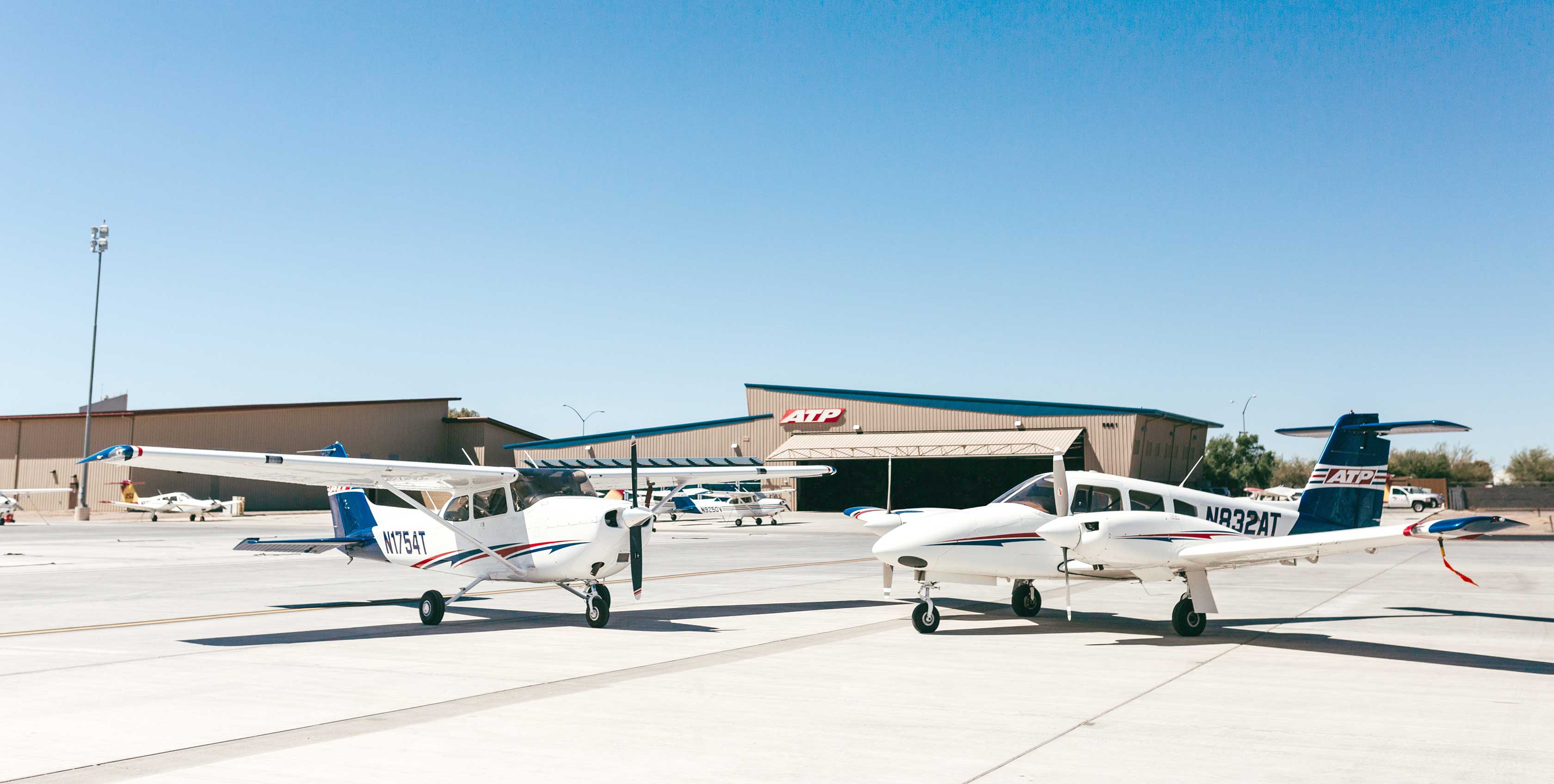 Cessna 172 Skyhawks / ATP Flight School